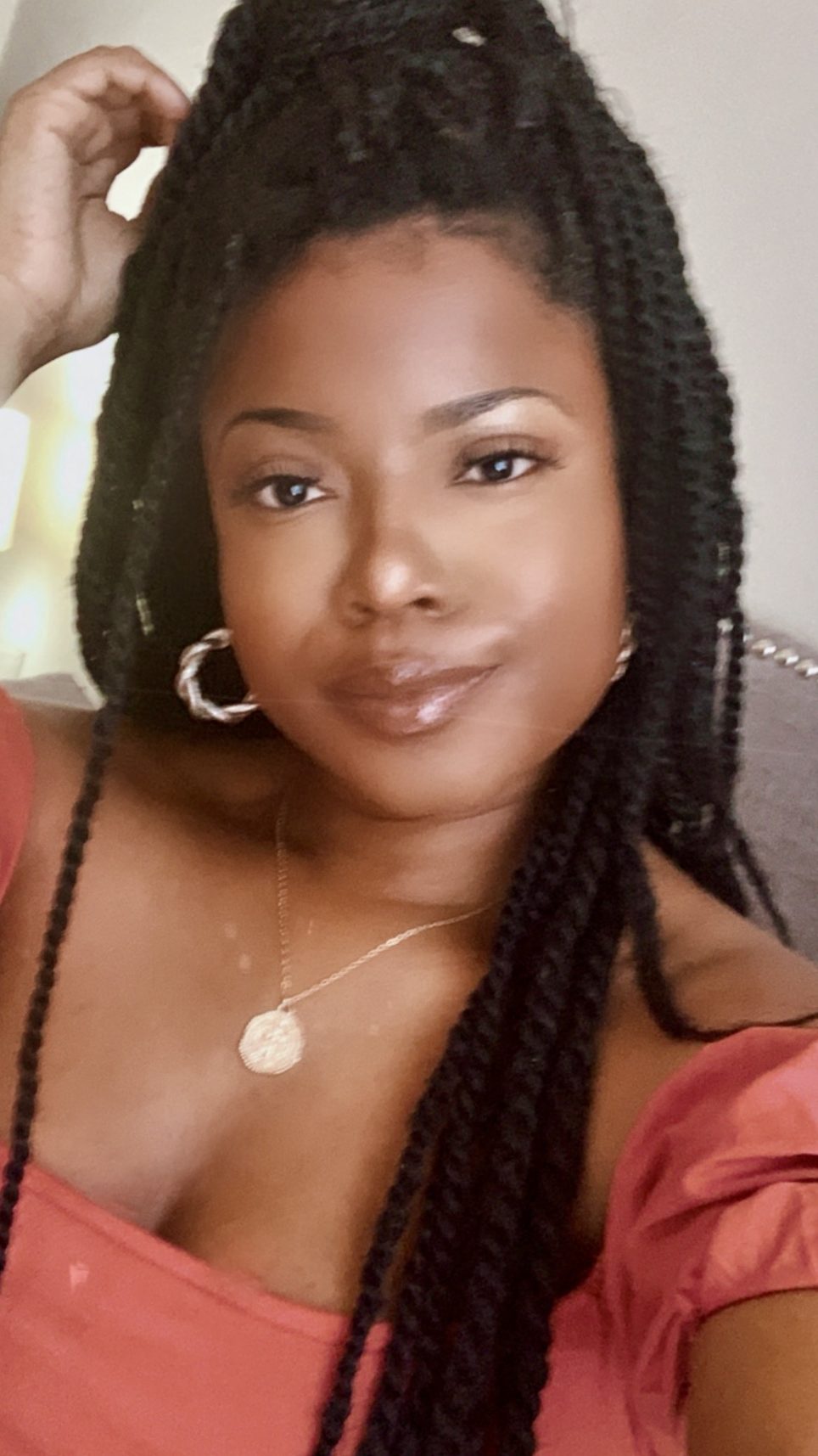 Ashley Watts's Instagram, Twitter & Facebook on IDCrawl