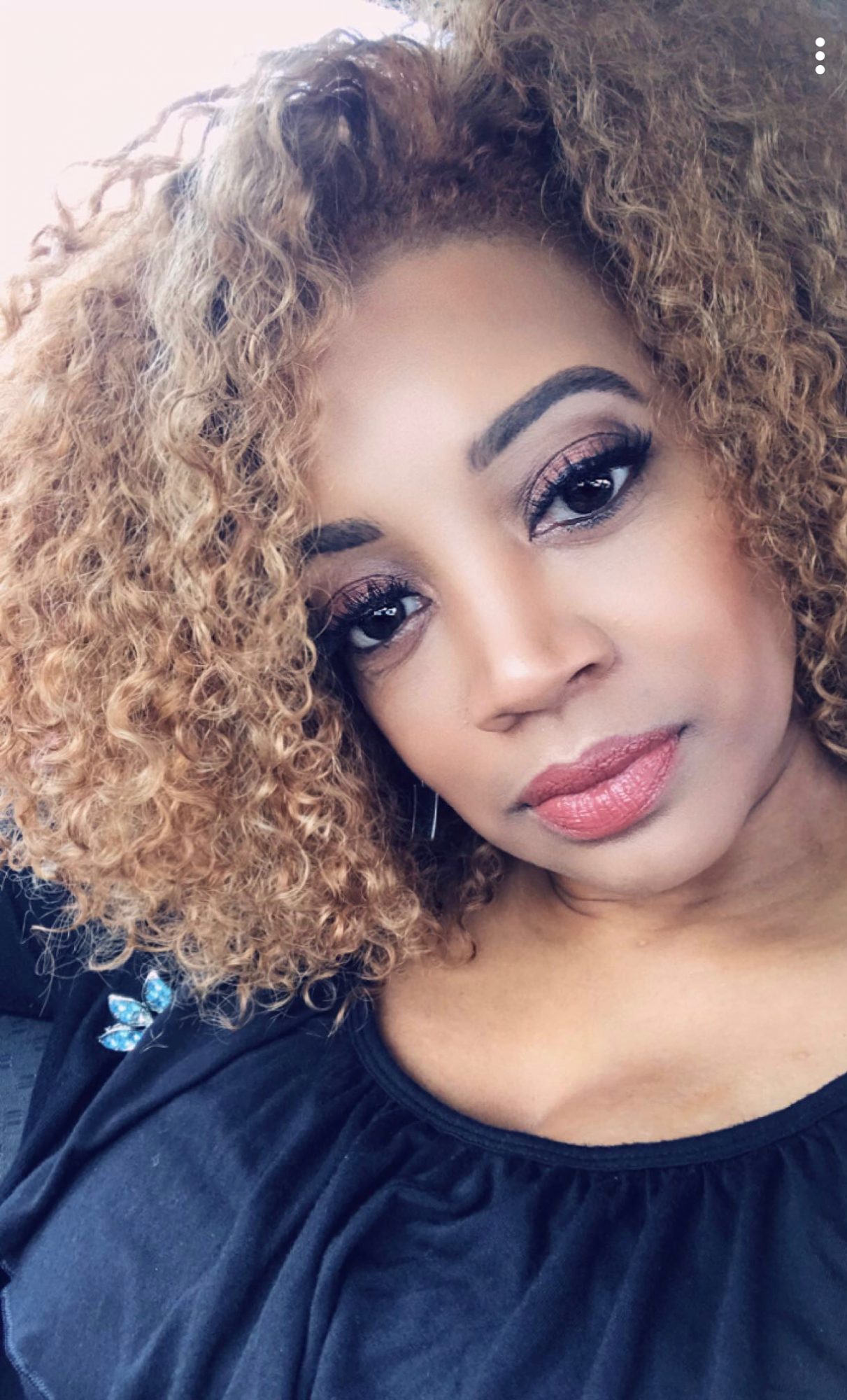 Angela Mitchell's Instagram, Twitter & Facebook on IDCrawl