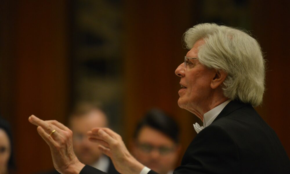 Daily Inspiration: Meet Robert Simpson - Voyage Houston Magazine ...