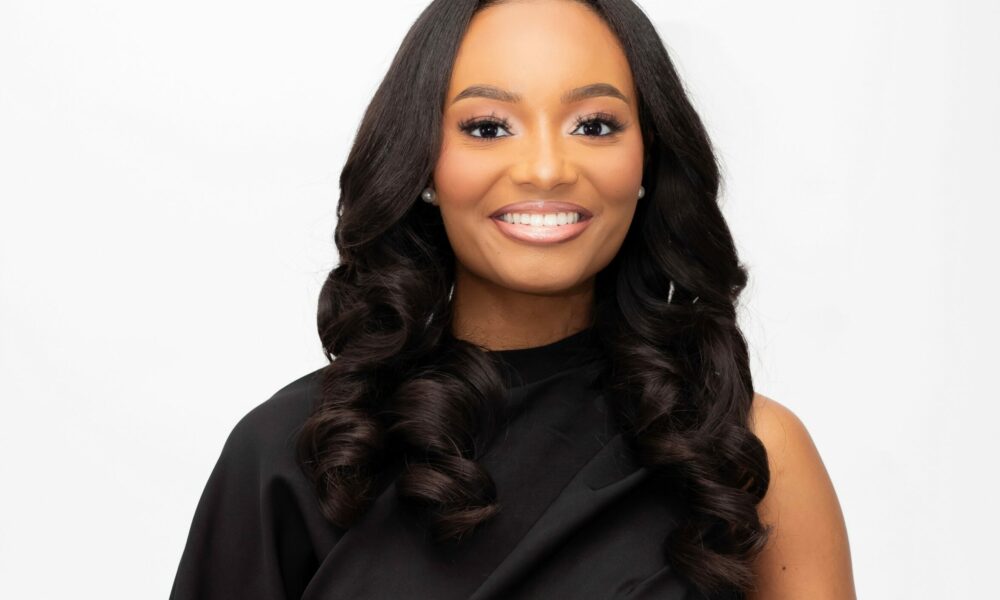 Daily Inspiration: Meet Xiara Favorite - Voyage Houston Magazine ...