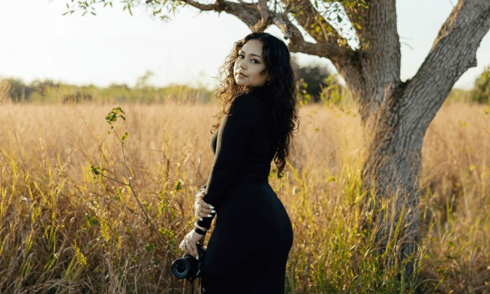 Meet Jaqueline Duarte of Shot By Jaqui Photography - Voyage Houston ...